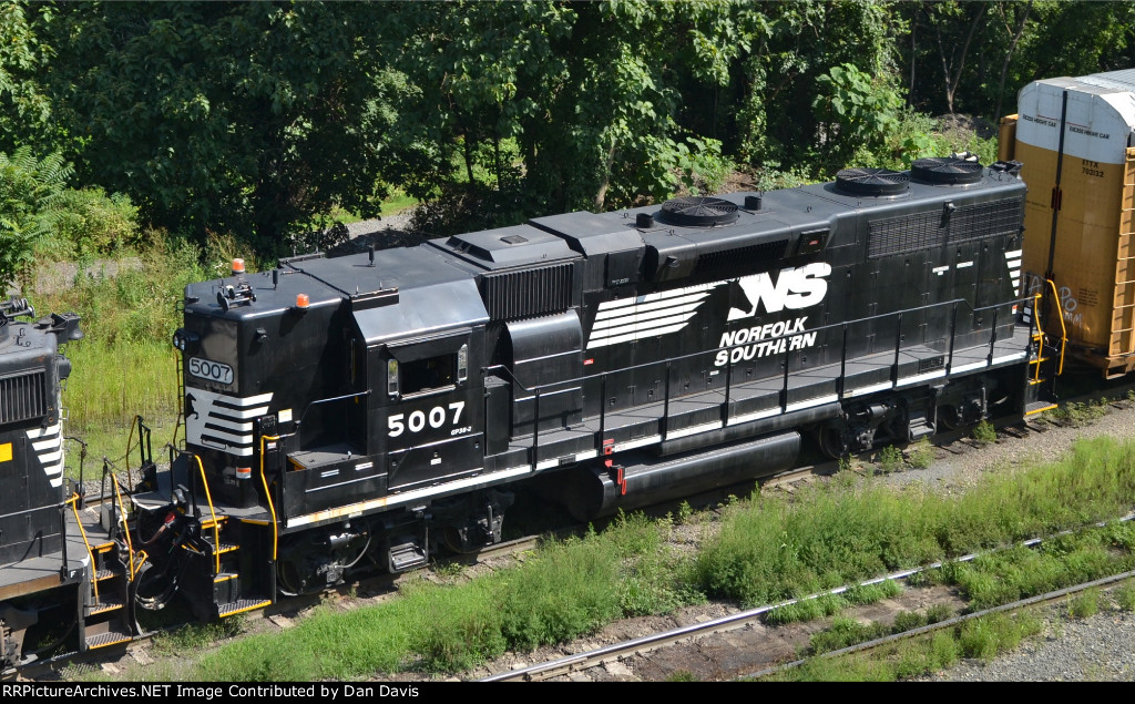 NS GP38-2 5007
